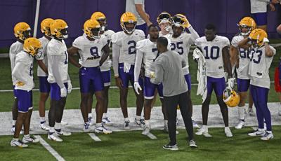 LSU football lands 5-star wide receiver Dakorien Moore | LSU | nola.com