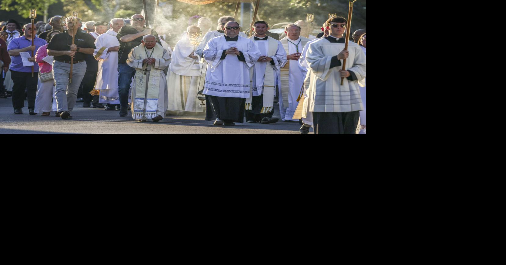 Archdiocese of New Orleans holds Eucharistic Procession | Photos | nola.com
