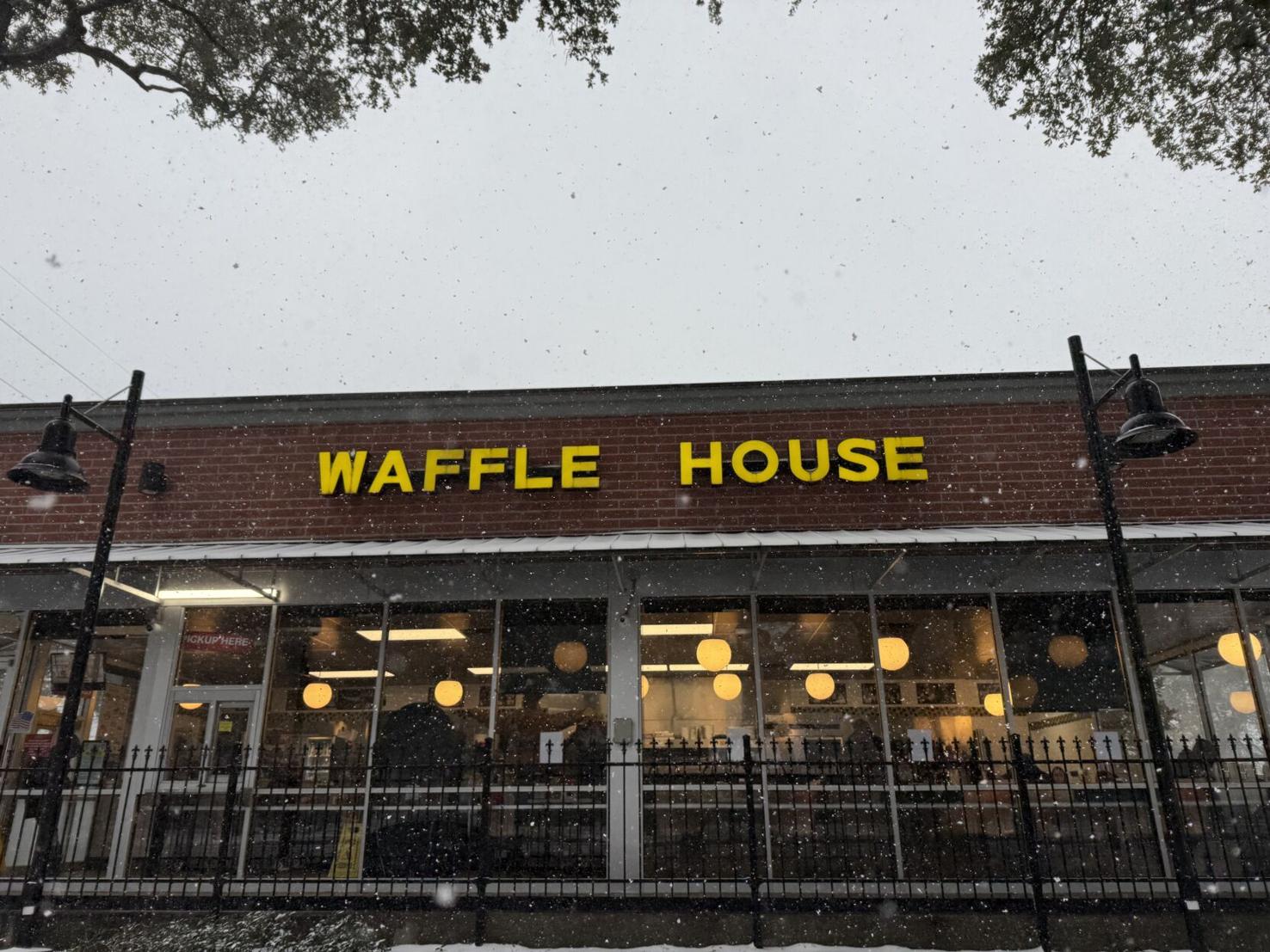In the face of snow, Waffle House in New Orleans stays open | Weather ...