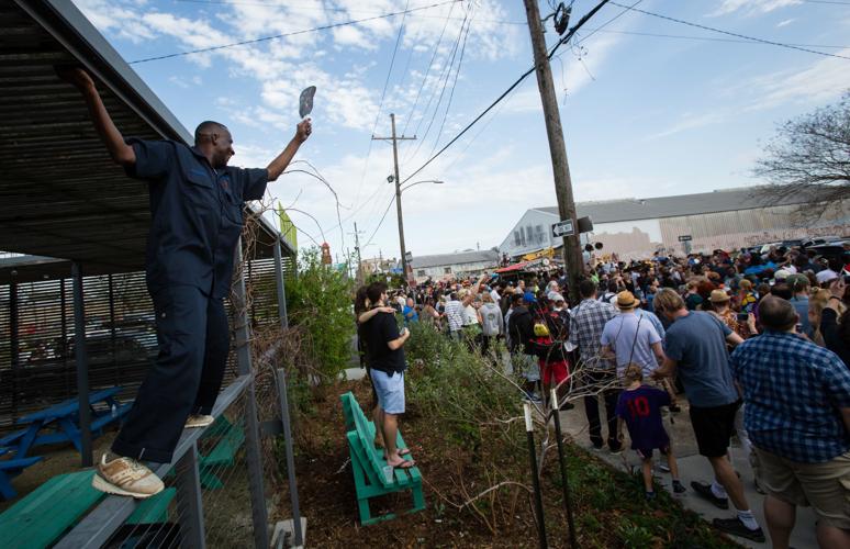 Photos: New Orleanians both young and old pay final respects to Mr ...