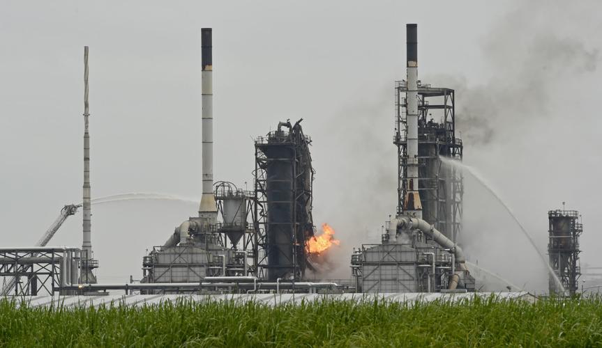 Motiva Oil Refinery fire is out, no injuries or fatalities reported ...