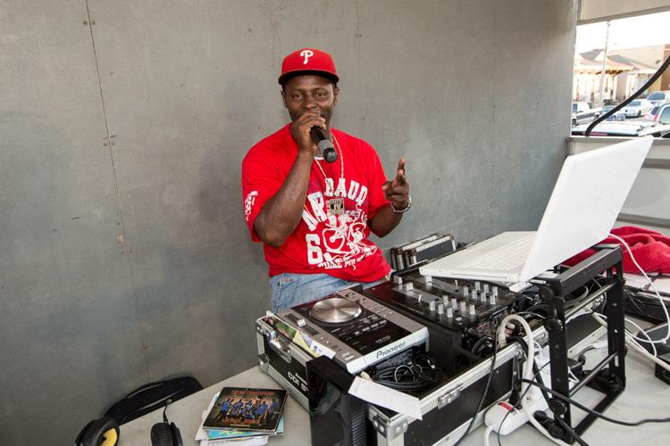 610 Stompers 5th annual Ball Crawl turns back time to be 'Saved by the ...