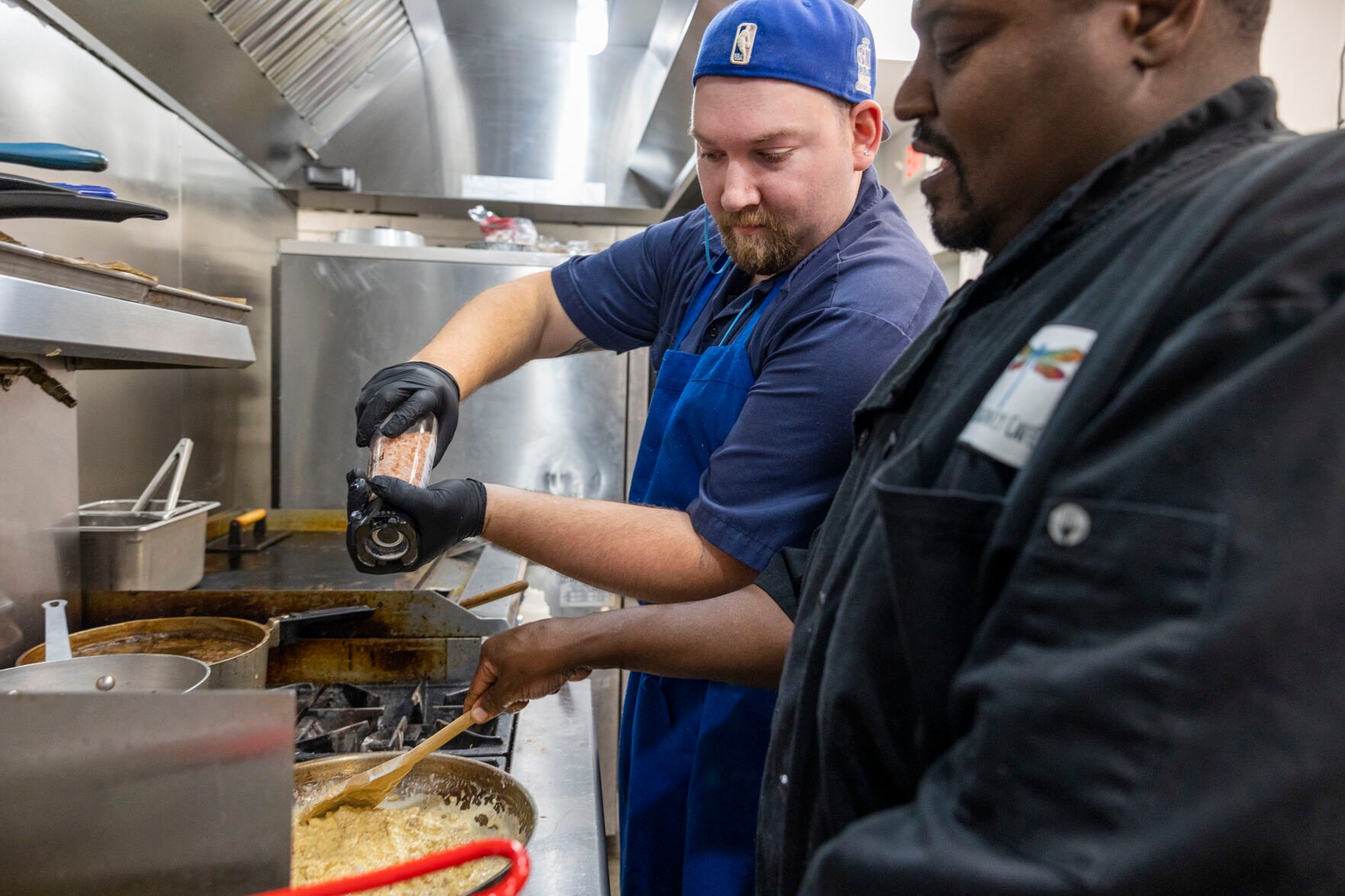 NO.dragonfly.liv.adv251.JPG | | nola.com