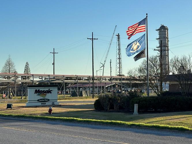 Mosaic pays fines to EPA, state over chemical safety lapses | News ...