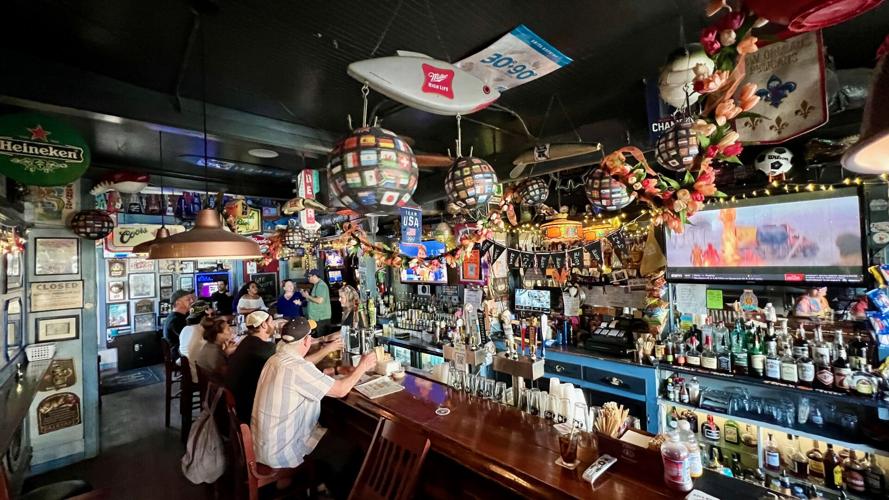 New Orleans, Louisiana food writers review dive bars | Where NOLA Eats ...