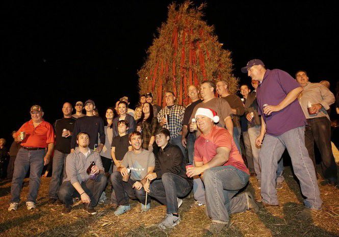 Christmas Eve Bonfires on the Levee: What to know and where to go ...