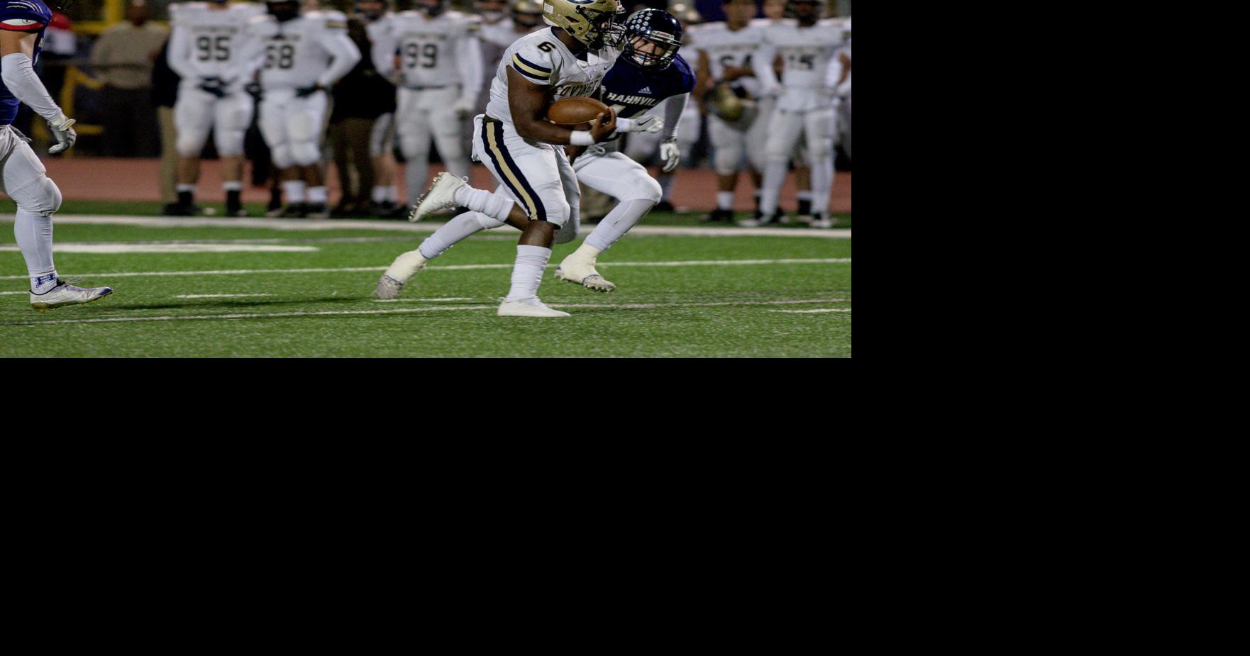 Pooka Williams busts loose as No. 10 Hahnville upsets No. 2 Covington ...