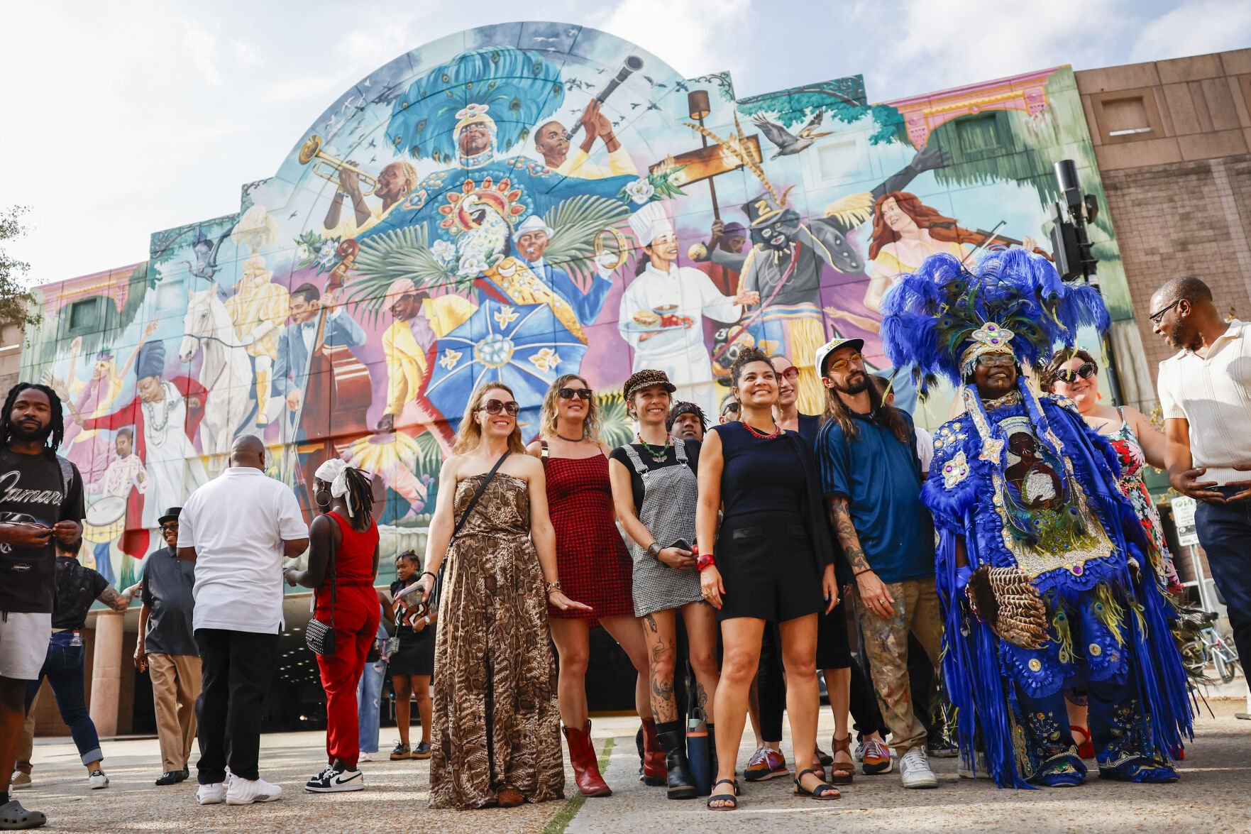 Huge, newly finished mural greets visitors to the Superdome | Arts ...