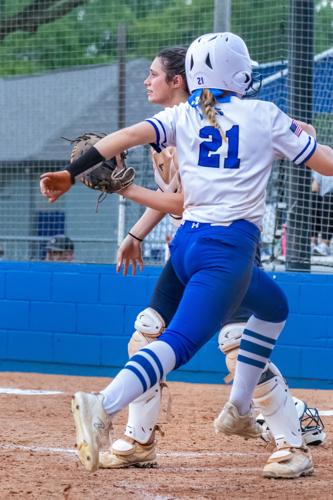 Mandeville holds on for 5-4 softball win over Covington | St. Tammany ...