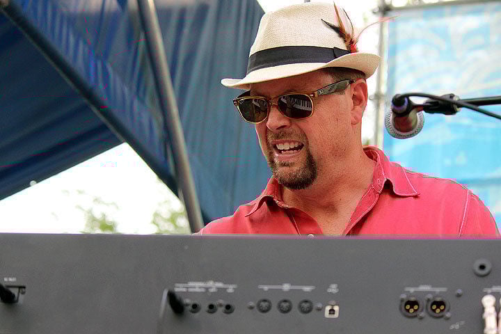 Roddie Romero & the Hub City All-Stars reward fans who outlasted rain ...