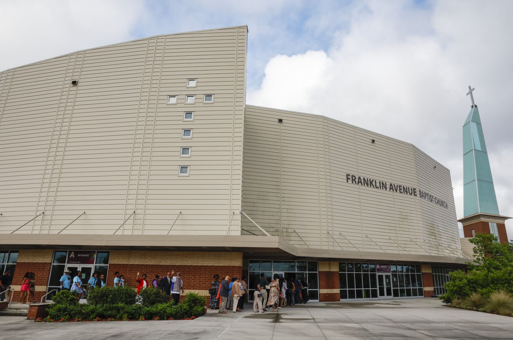 Dillard University holds 2025 Commencement Ceremony indoors | Photos ...