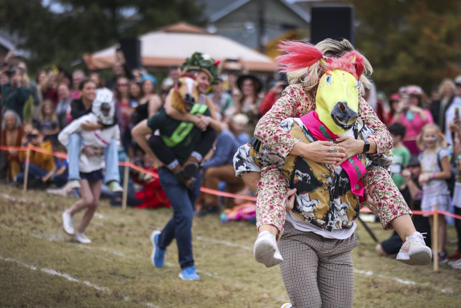 Human Horse Races take off on Thanksgiving Day | Photos | nola.com