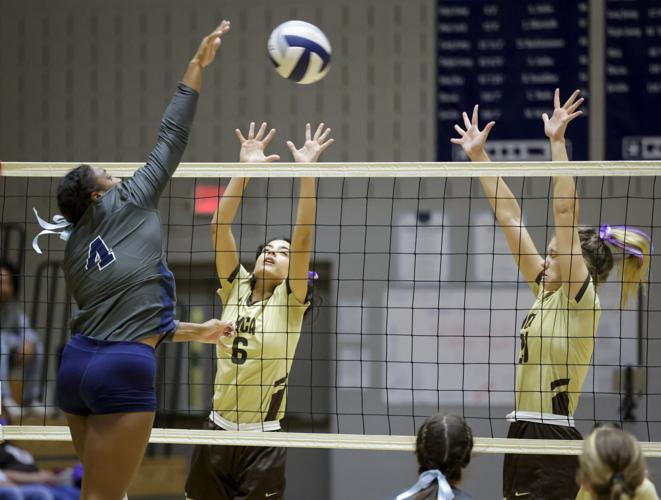 Balanced Mount Carmel rolls to season-opening sweep at Northshore | St ...