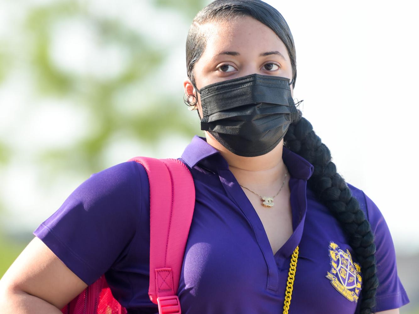Photos: Edna Karr High School seniors are welcomed back to campus for ...