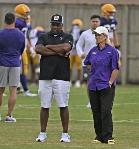 Scott Rabalais: As a new season nears, Kim Mulkey goes from selling to ...