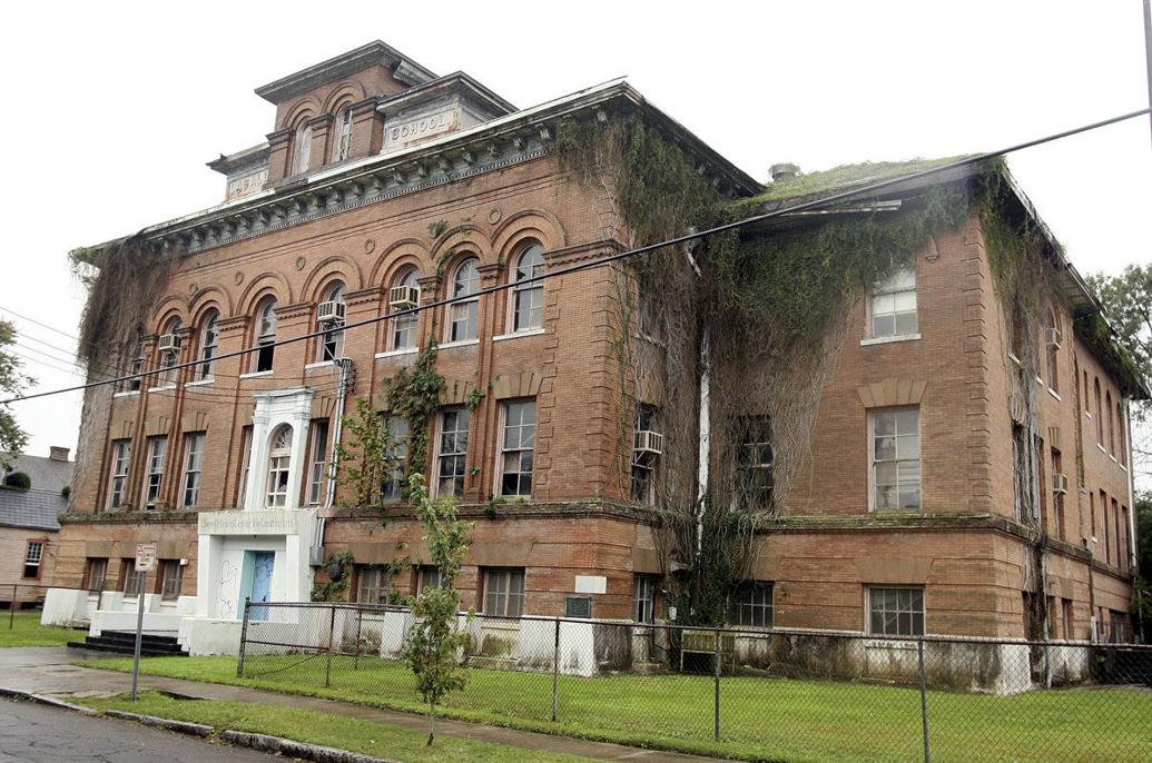 Blake Pontchartrain: This New Orleans building once housed LaSalle ...