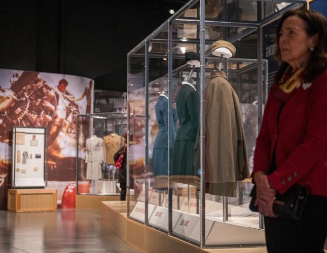 National WWII Museum Exhibit Celebrates the Trailblazing Servicewomen ...