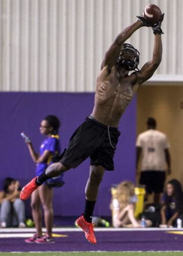 LSU commitment Xavier Lewis is East St. John's complete player | Prep ...