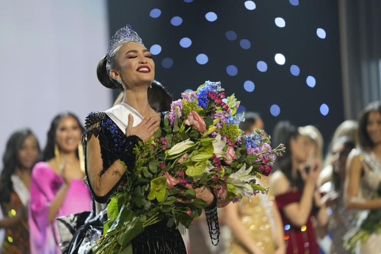 In Miss Universe contest in New Orleans, crowd cheers winner ...