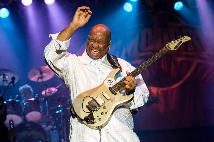 En Vogue, the Commodores, Bill Cosby entertained at Xavier scholarship ...