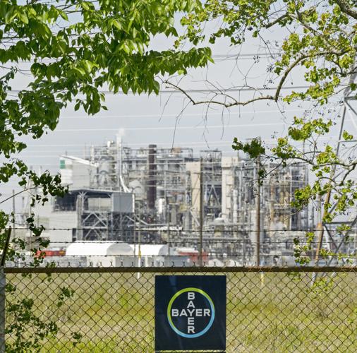 EPA says glyphosate, a weedkiller ingredient produced in Luling plant ...