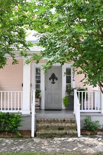 Uptown cottage combines owners' varied styles | Home/Garden | nola.com