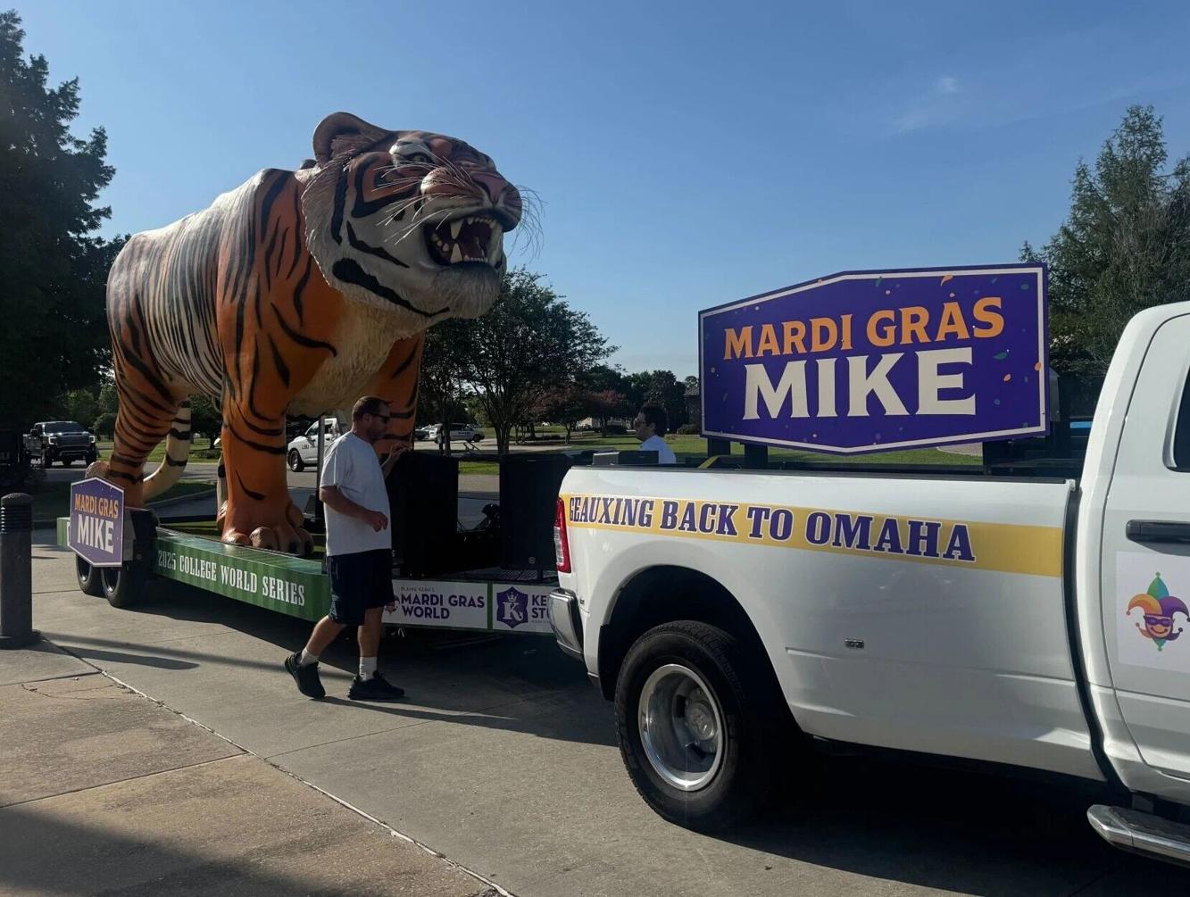 LSU baseball sent off to Omaha with huge Kern Studios float | Baseball ...