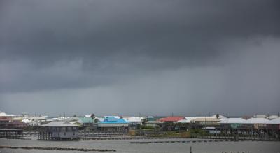 Marco makes landfall in Louisiana; Parts of Gulf Coast issue storm ...