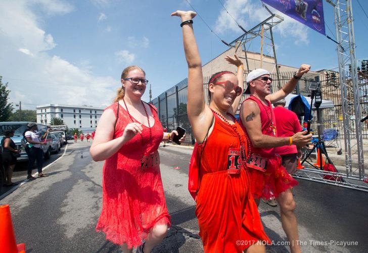 Red Dress Run 2017 started slow and steamy Saturday | Louisiana ...