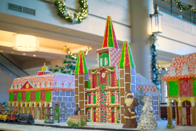 Take a tour of the gingerbread displays at 7 New Orleans hotels ...