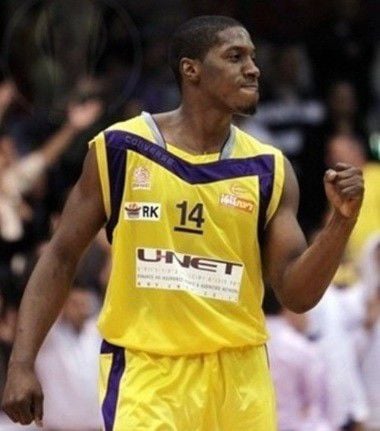 Former LSU star Tasmin Mitchell is still chasing his basketball dream ...