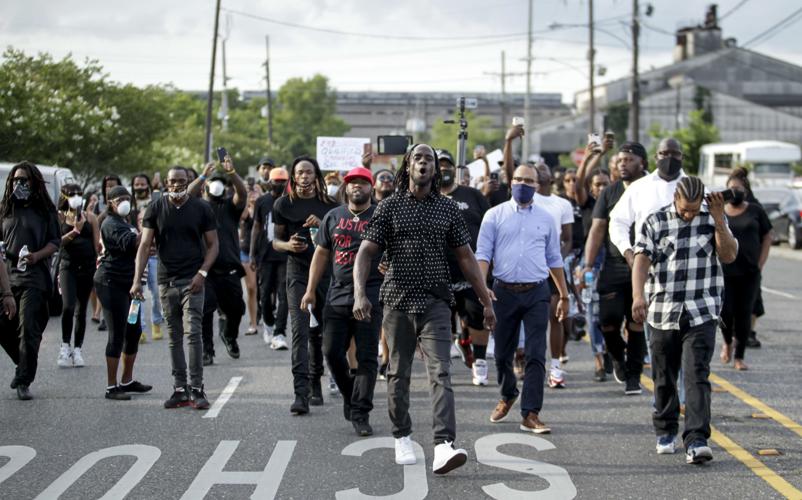 In deputy killing of Modesto Reyes, mother files wrongful death suit ...