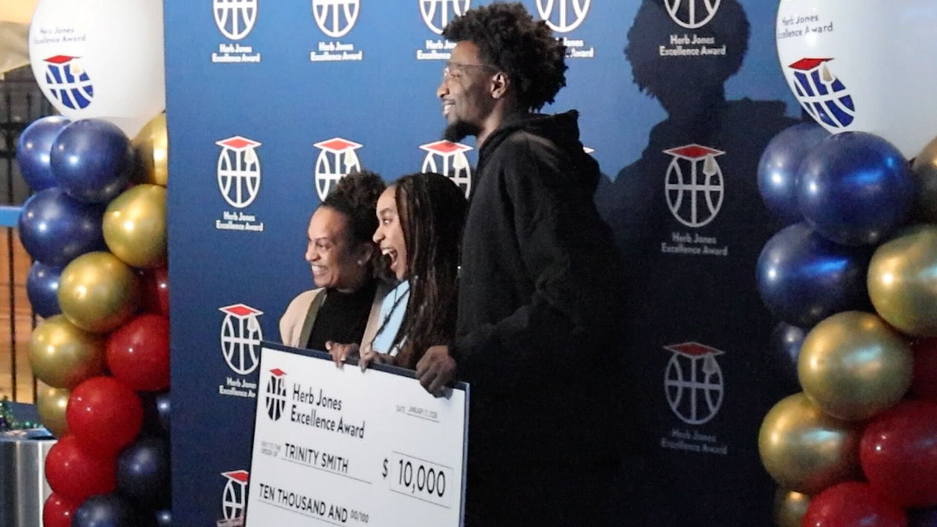 Pelicans' Herb Jones gives assist to New Orleans students | Pelicans ...