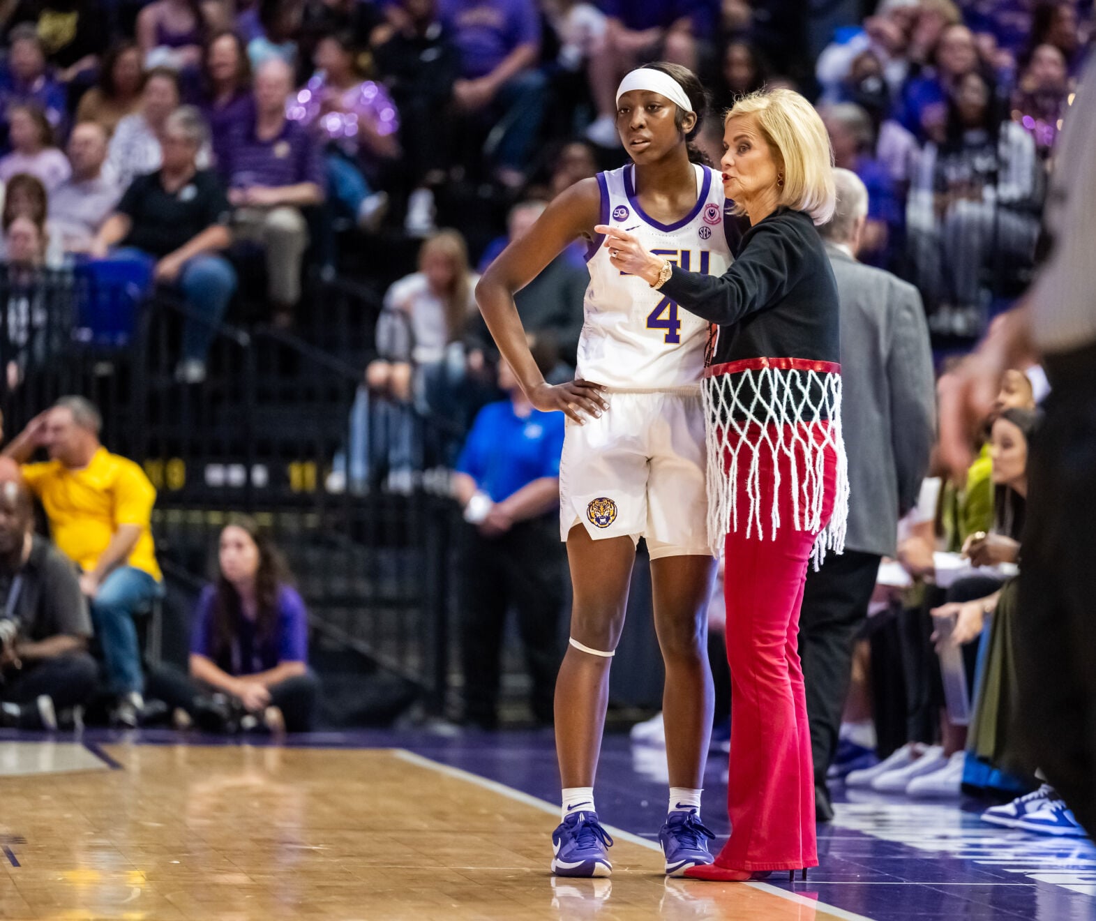 Flau'jae Johnson's injury puts LSU women in precarious spot | LSU ...