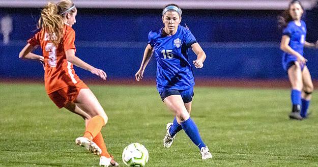 8th-grader Chloe Burst, Mount Carmel hand Mandeville first loss of ...