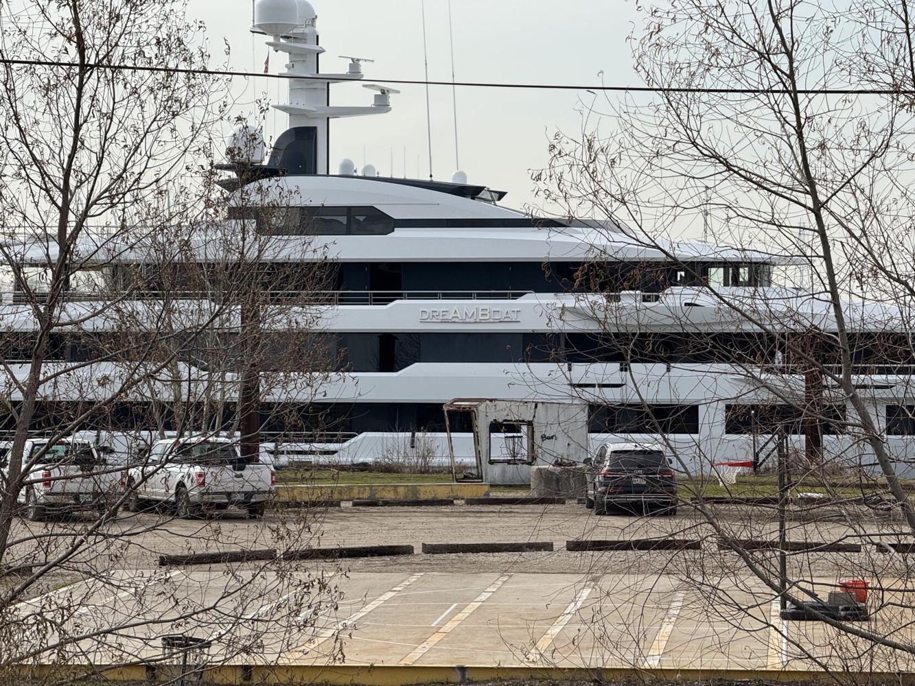 Luxury superyacht docked in New Orleans for the Super Bowl ...