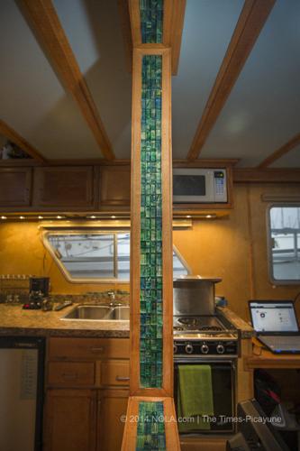 At home on the water: architect Don Helgeson renovates a houseboat and ...