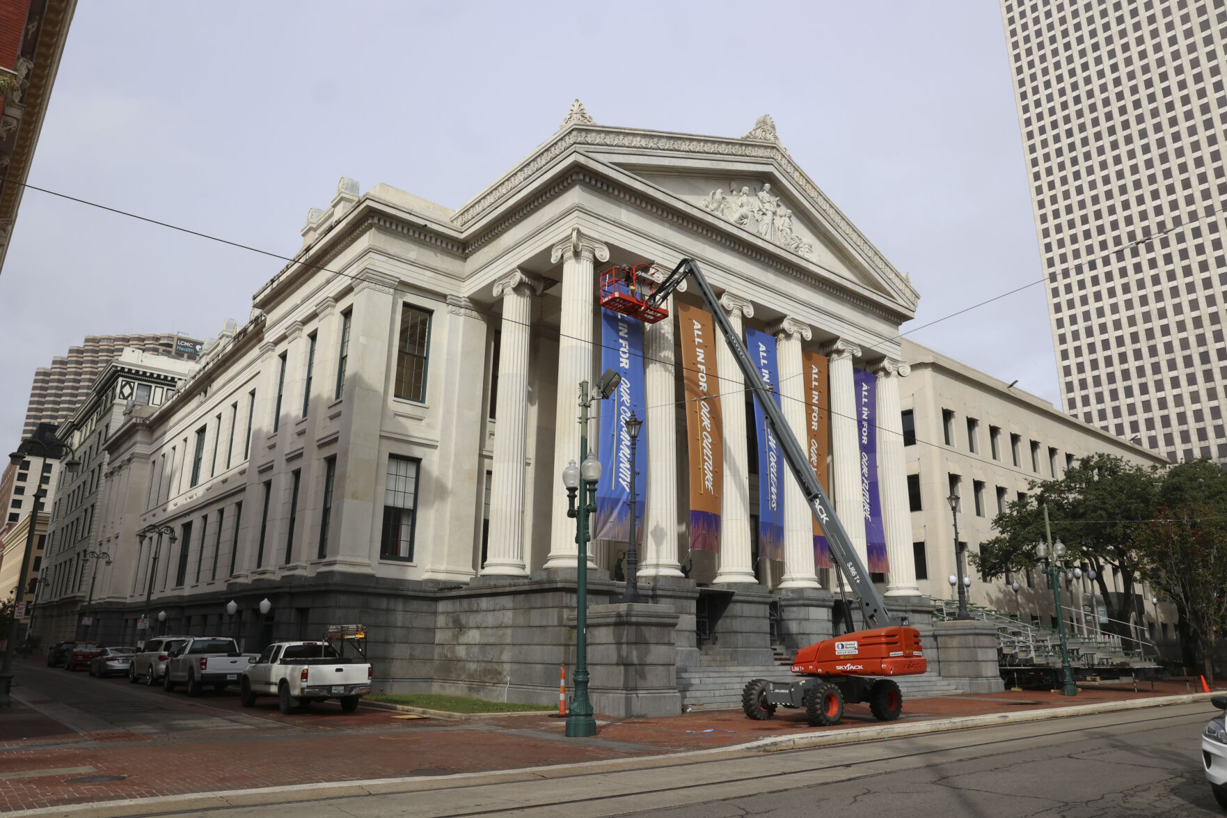 Mayor LaToya Cantrell asks Moreno’s team to remove banners | Local ...