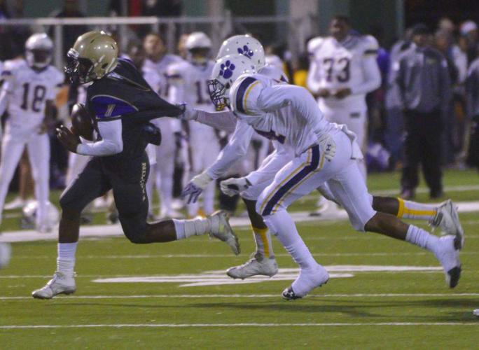 Warren Easton quarterback Deshawn Capers-Smith named Gatorade Louisiana ...
