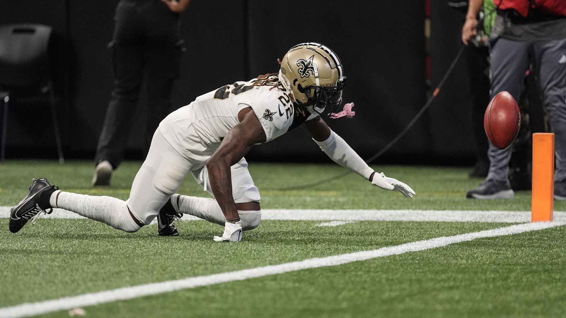Muffed punt turns into early disaster for Saints vs. Falcons | Saints ...