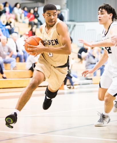 Jay Carlin notches 900th career win as Salmen defeats Lakeshore | Prep ...