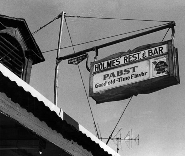 Buster Holmes made red beans like no others: Bites from the past ...