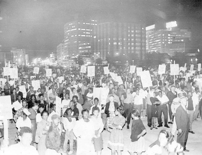 Duncan Plaza history: A giant birdcage and other turning points ...