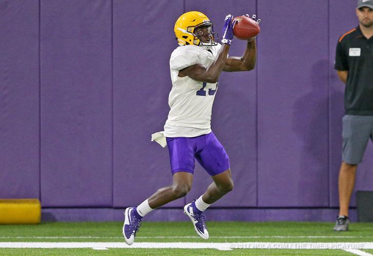 LSU freshmen still in running to start at right guard, linebacker ...