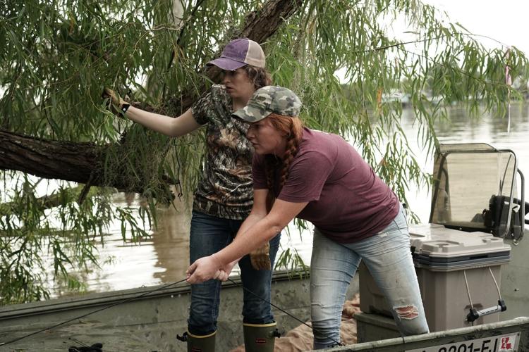 'Swamp People': Meet Anna Ribbeck, the newbie this season ...