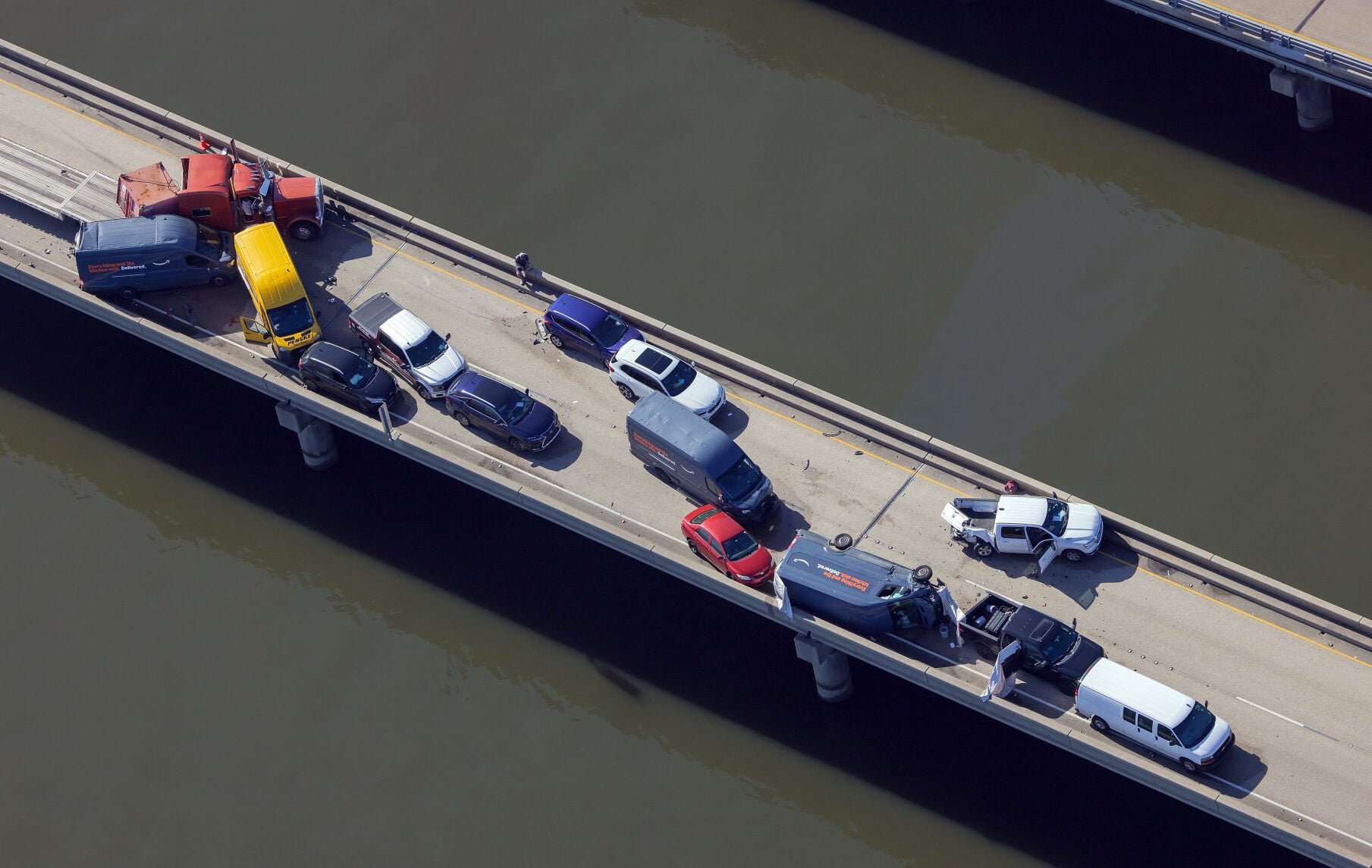 See aerial photos of Causeway bridge wreck in New Orleans LA | News ...