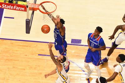 Masked Daryl Edwards rebounds from nose surgery with big game | Archive ...