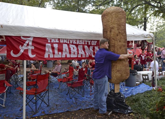 Houses divided: LSU fans with Alabama relatives celebrate game day with ...