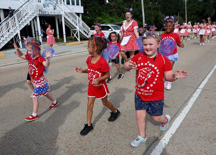 Mandeville lights up the lake for a 10th year | St. Tammany community ...