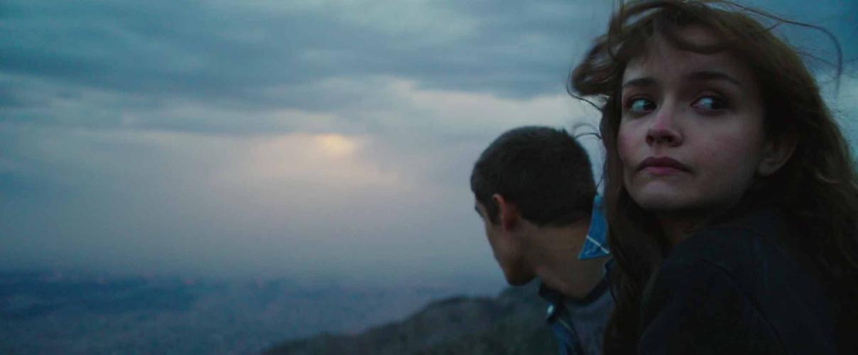 'The Signal' movie review: Smart sci-fi drama feels like an 'Outer ...
